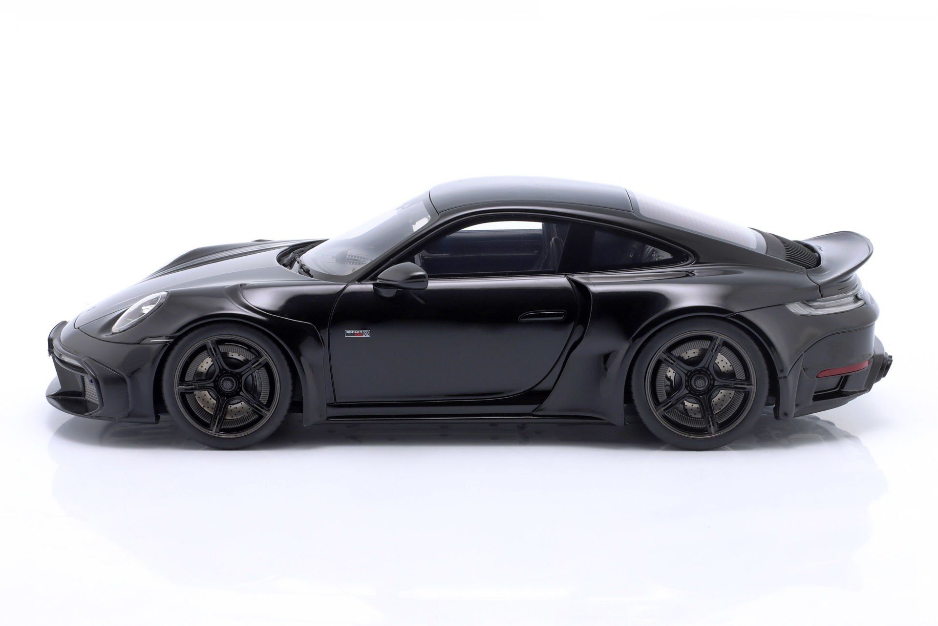 GT-SPIRIT - PORSCHE - 911 992 COUPE BRABUS 900 ROCKET-R 2023
