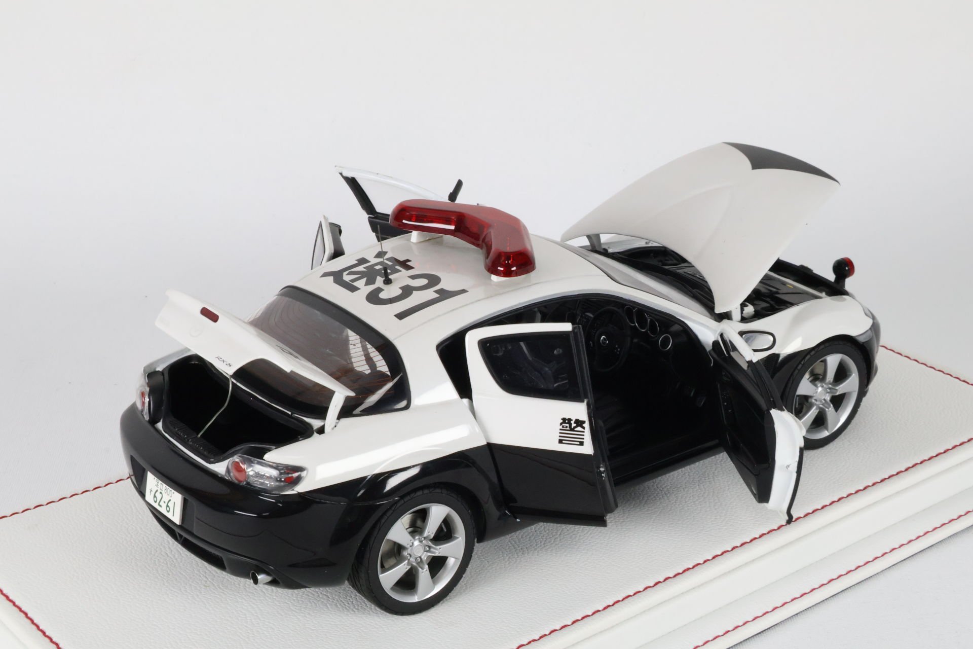 AUTOART MAZDA RX-8 JAPANISE POLICE CAR
