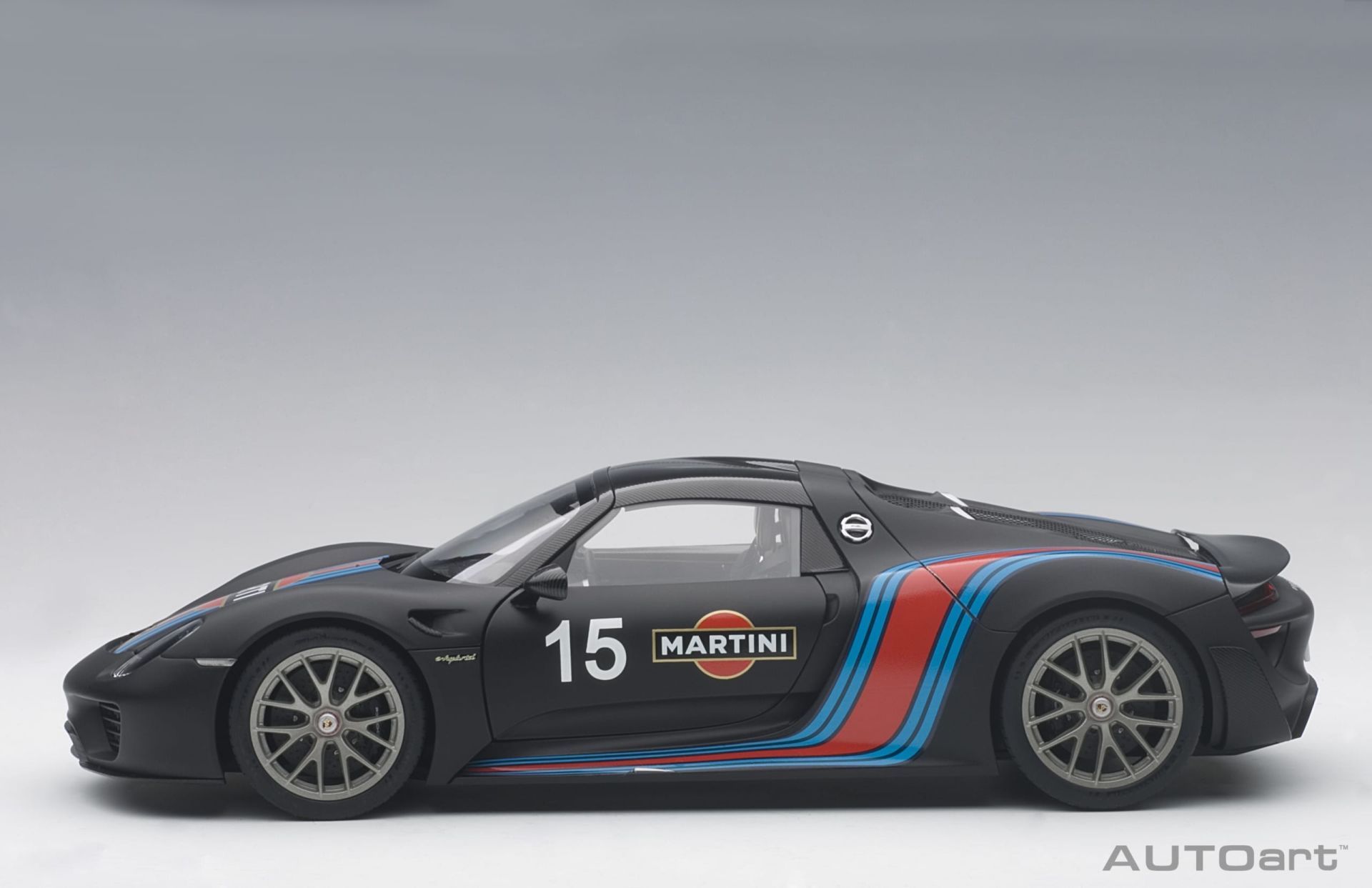 AUTOART - PORSCHE - 918 SPYDER LIVREA MARTINI N 15 2013