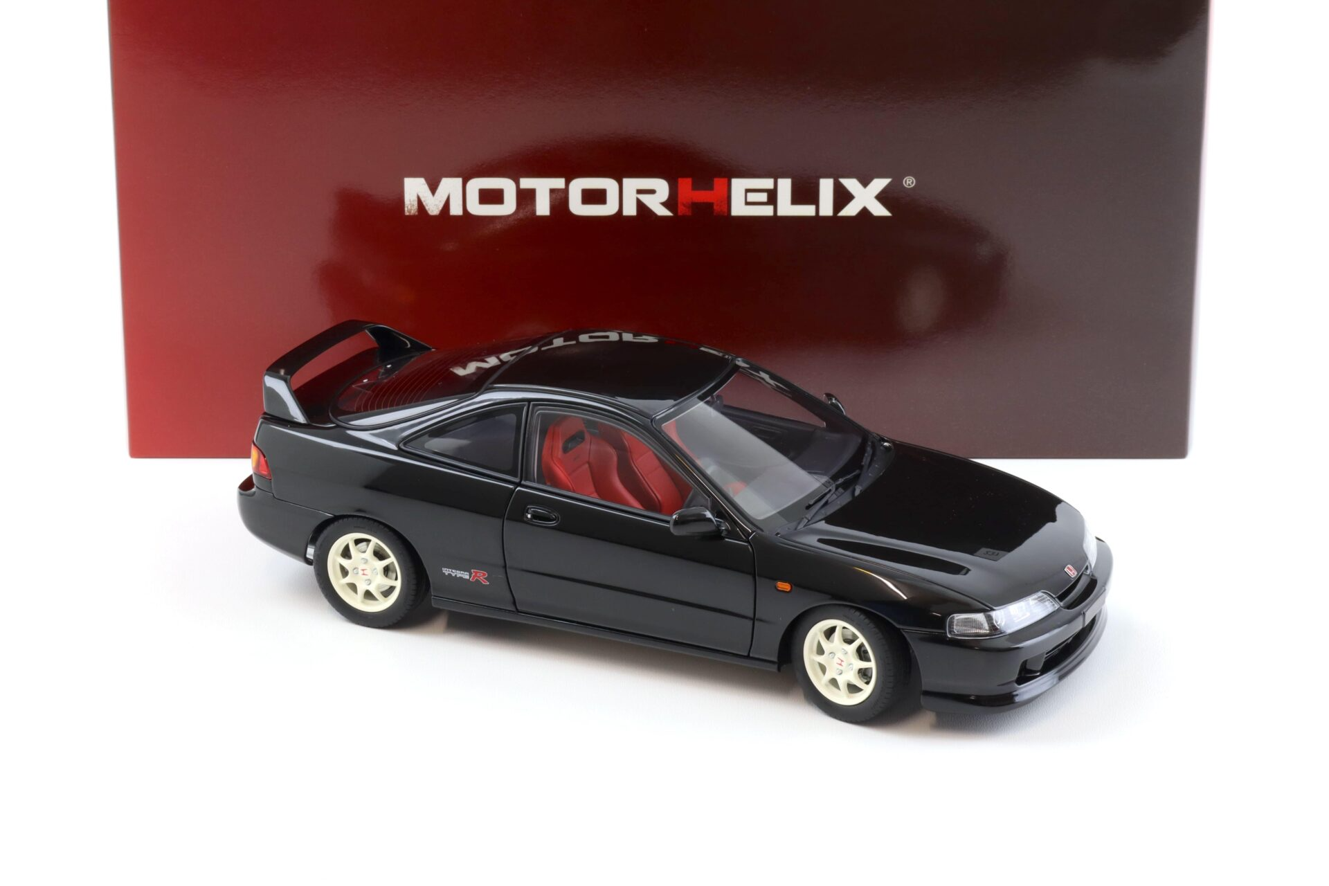 1/18 MOTORHELIX - HONDA - INTEGRA TYPE-R (DC2) 1997