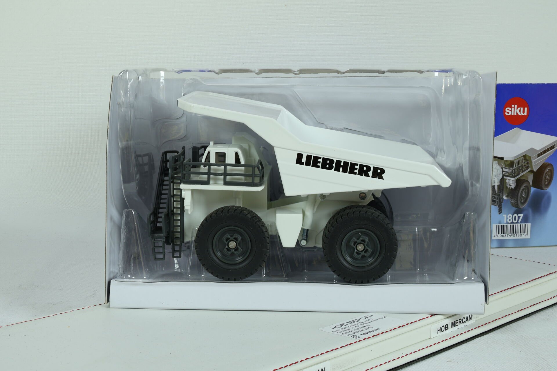 1/87 Siku 1807 Liebherr T264 Muldenkipper