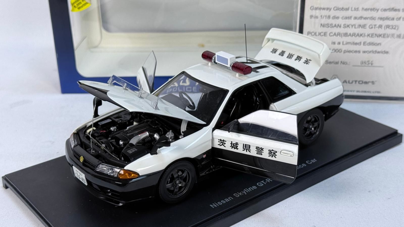 AUTOART - NISSAN - SKYLINE GT-R R32 POLICE